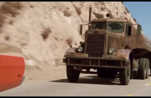 El diablo sobre ruedas - Críticas | Sinopsis | Comentarios